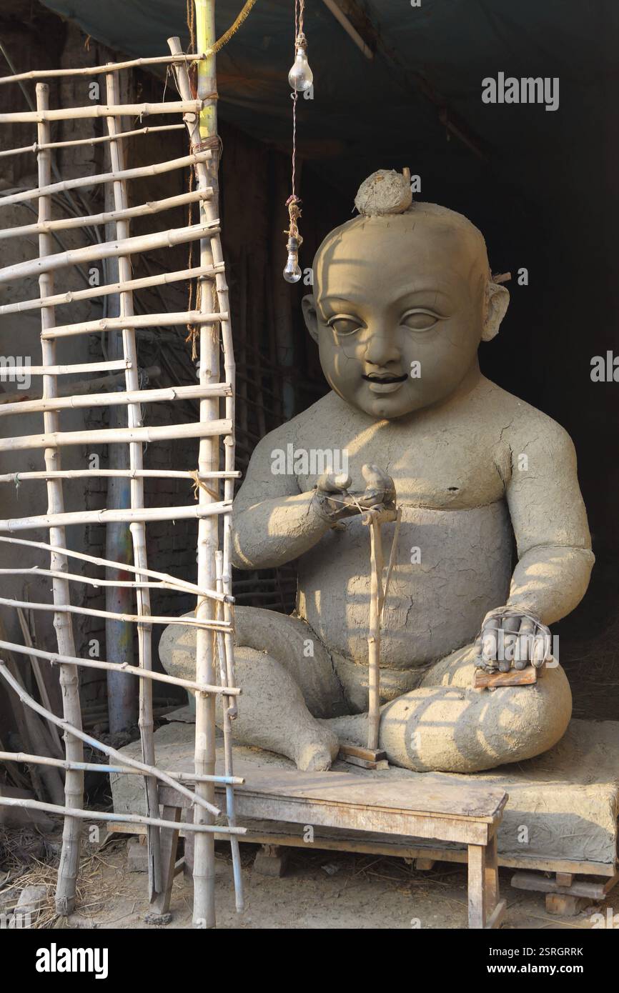Statue in kumar tully potter lane, kolkata, west bengal, india, asia ...