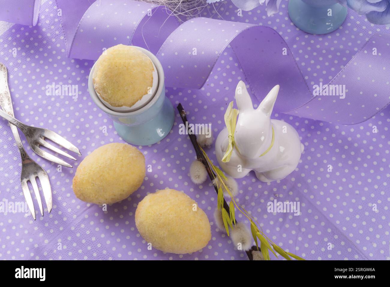 Oster cake in the chicken egg Stock Photo - Alamy