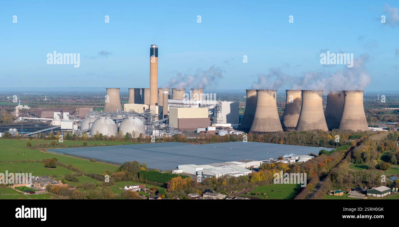 Drax Power Station in East Yorkshire. Large Biomass power station ...