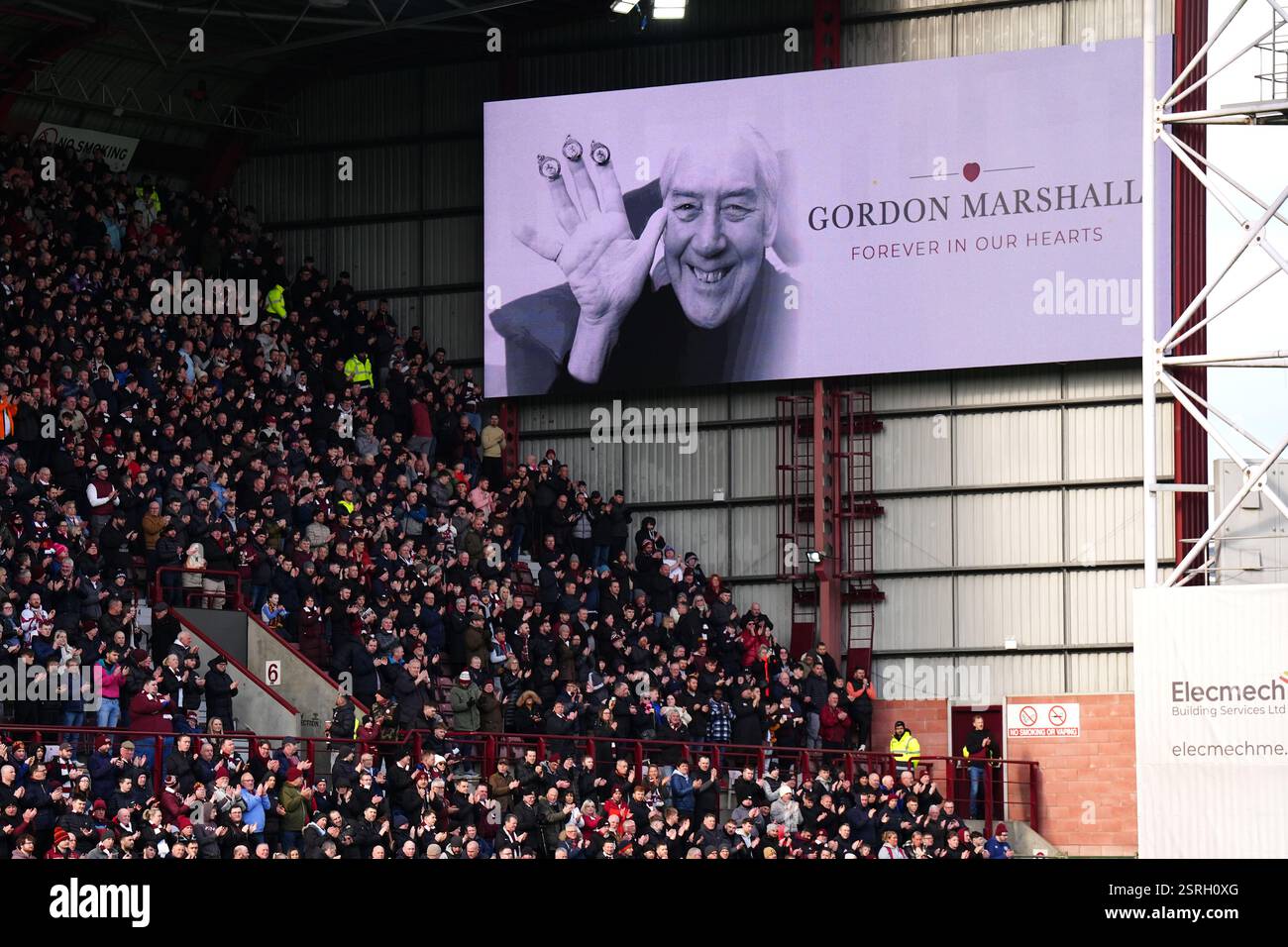 Gordon marshall heart of midlothian hi-res stock photography and images ...