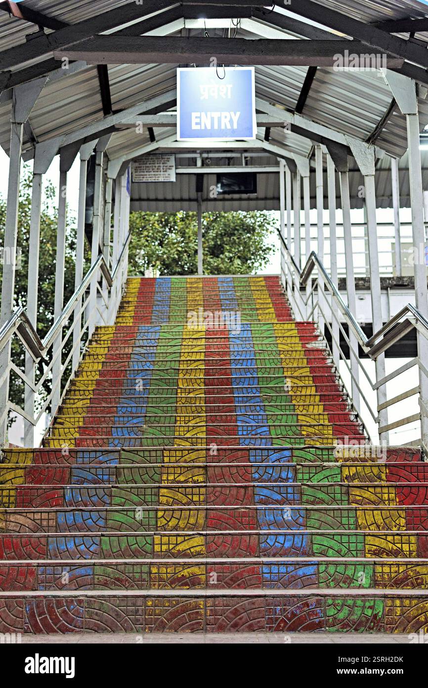 Matunga Road Railway Station, Mumbai, Maharashtra, India, Asia Stock ...