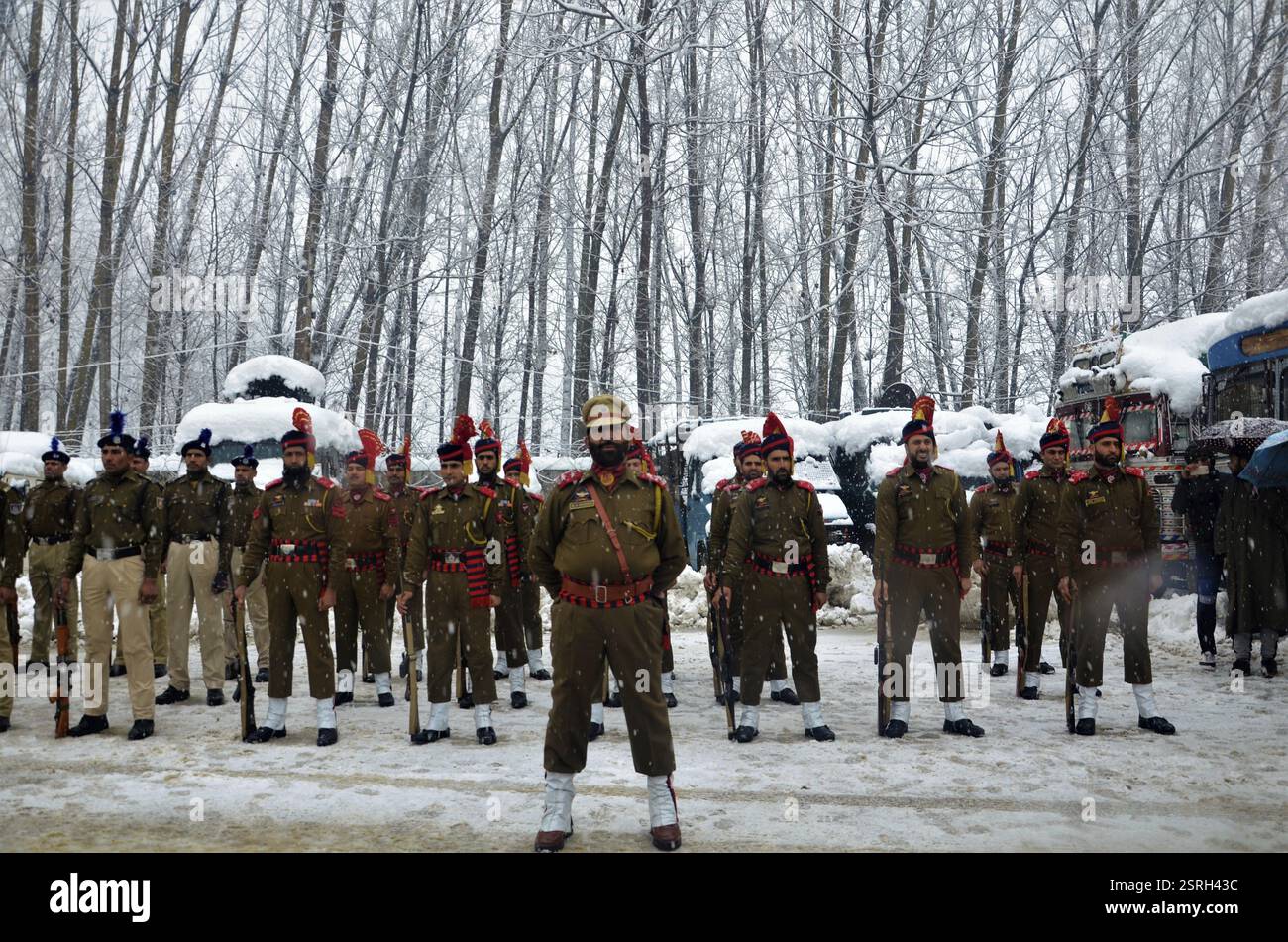 Rural police india hi-res stock photography and images - Alamy