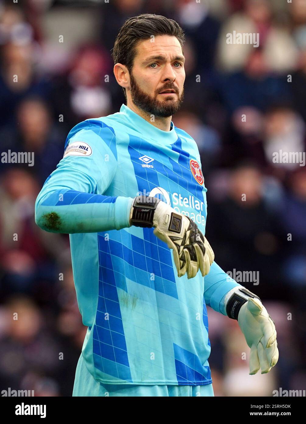 Heart of midlothian goalkeeper craig gordon hi-res stock photography ...