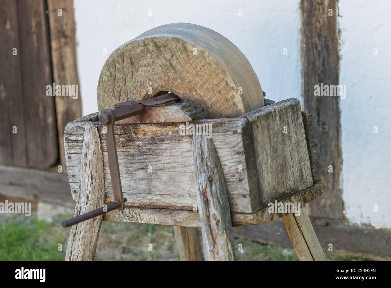 The old grindstone Stock Photo - Alamy