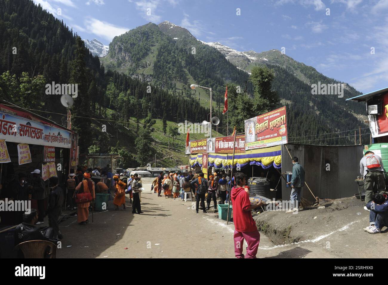 Pahalgam to chandanwari, amarnath yatra, jammu Kashmir, india, asia ...