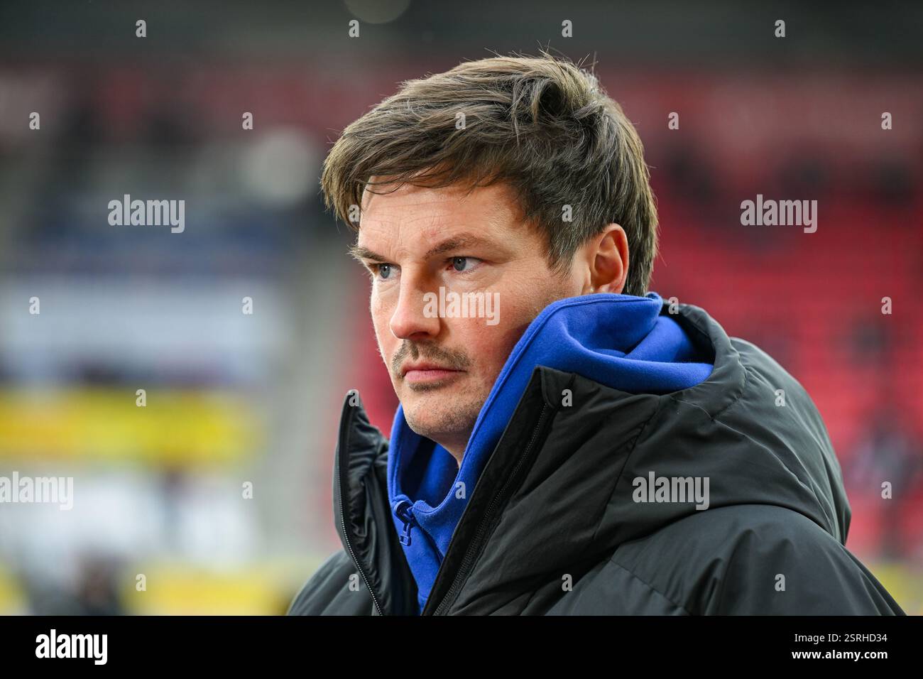 Regensburg, Germany. 16th Feb, 2025. Soccer: Bundesliga 2, Jahn ...