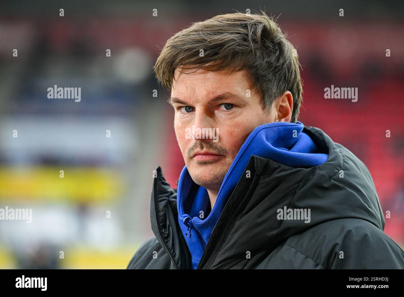 Regensburg, Germany. 16th Feb, 2025. Soccer: Bundesliga 2, Jahn ...