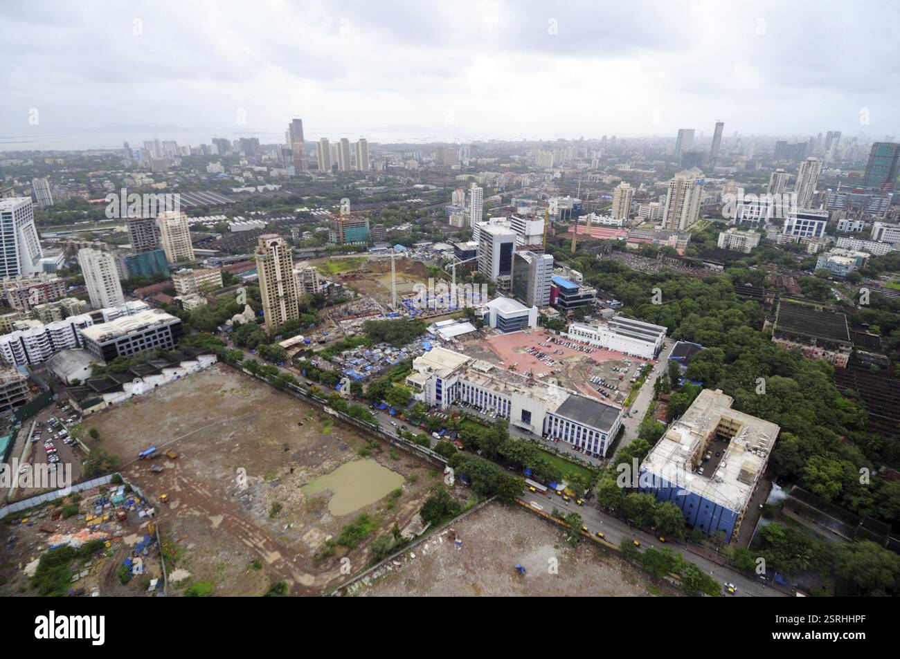 Aerial view of lower parel with sahara one complex and peninsula ...