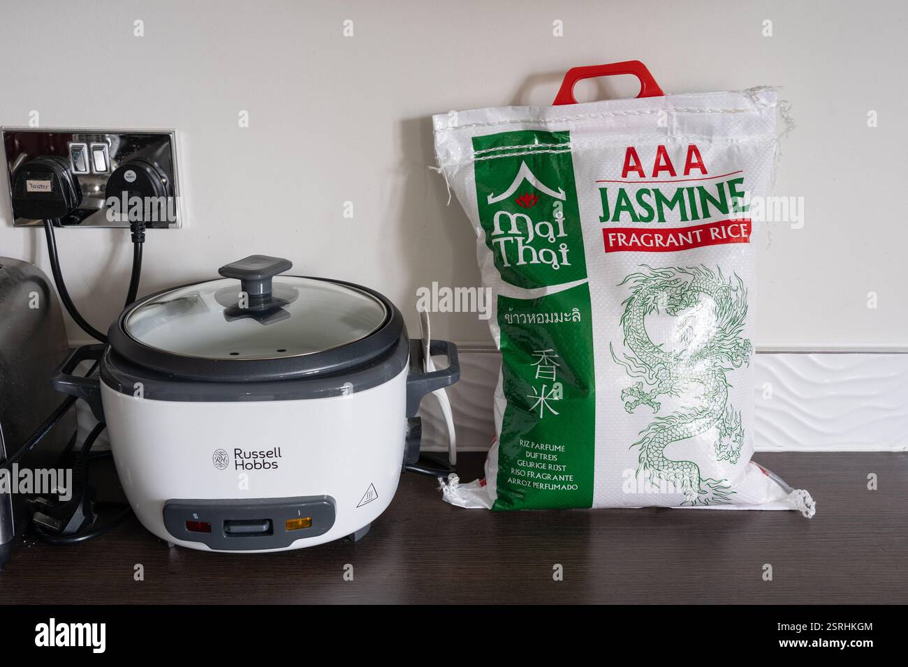 A large 5kg packet of Mai Thai AAA Jasmine Fragrant Rice in a UK ...