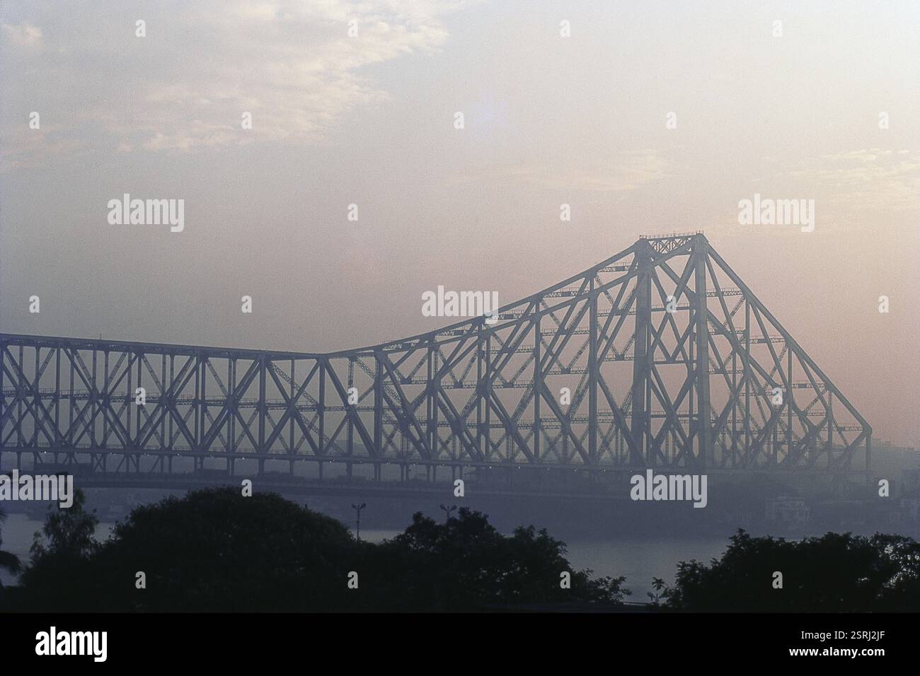 Structure of Howrah Bridge at dawn, Calcutta, West Bengal, India, Asia ...