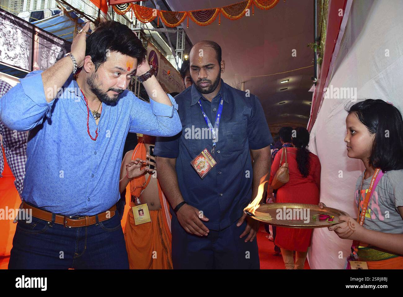 Marathi actor Swapnil Joshi visits GSB seva mandal to offer prayer on ...