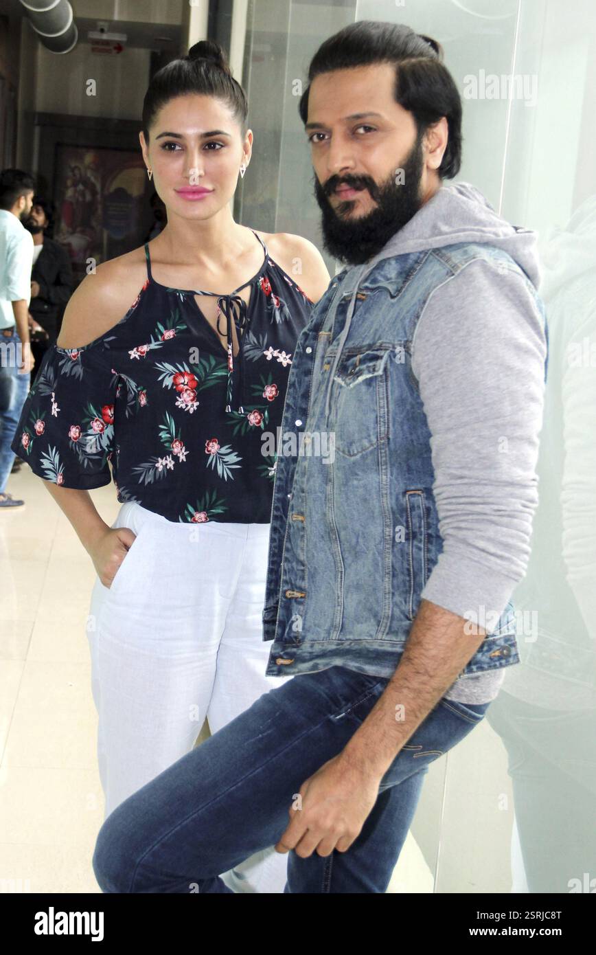 Bollywood actors Ritesh Deshmukh Nargis Fakhri promote movie Banjo BIG ...