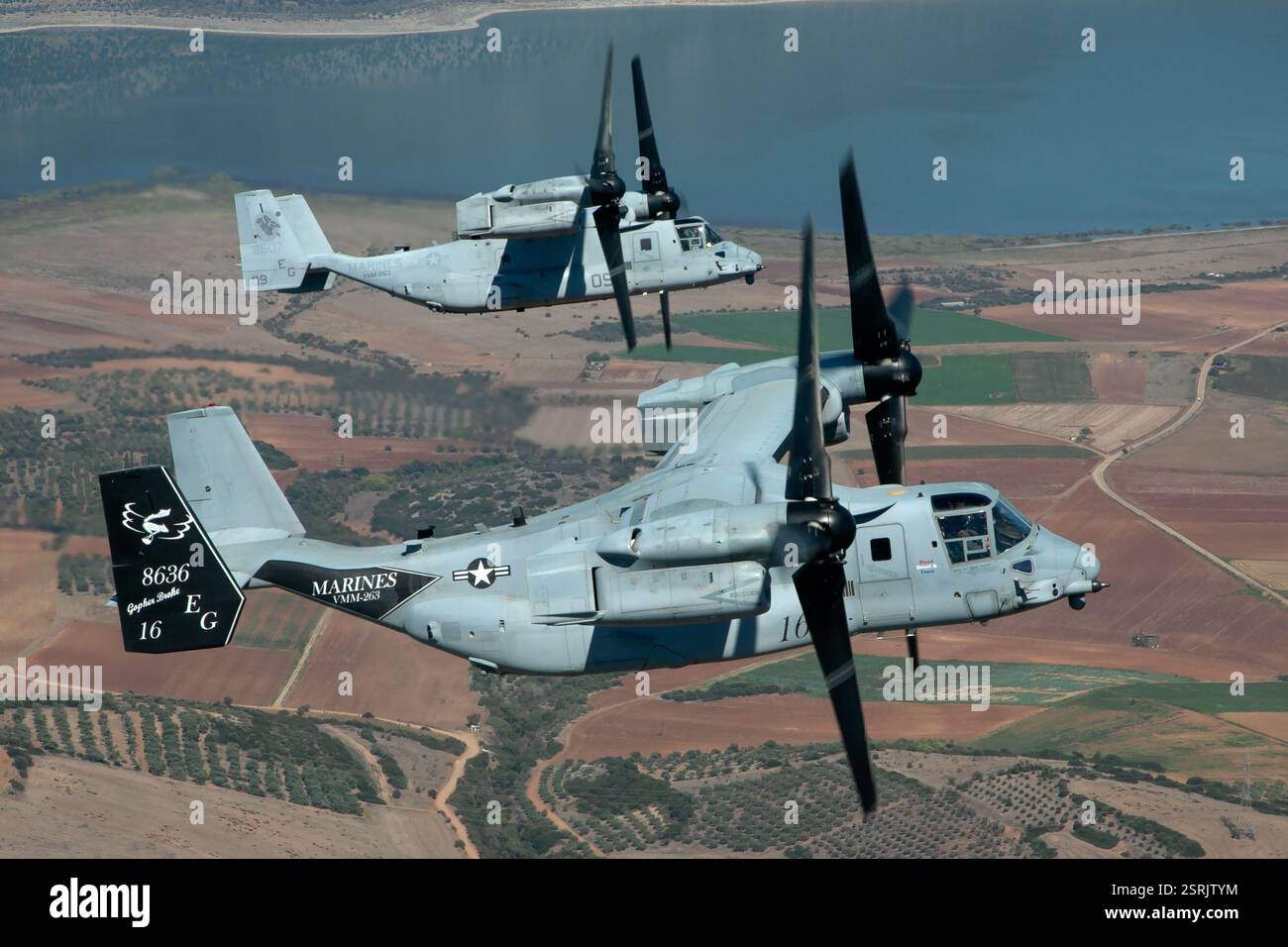 U.S. Marine Corps MV-22 Osprey: Tiltrotor aircraft with Rolls-Royce AE ...