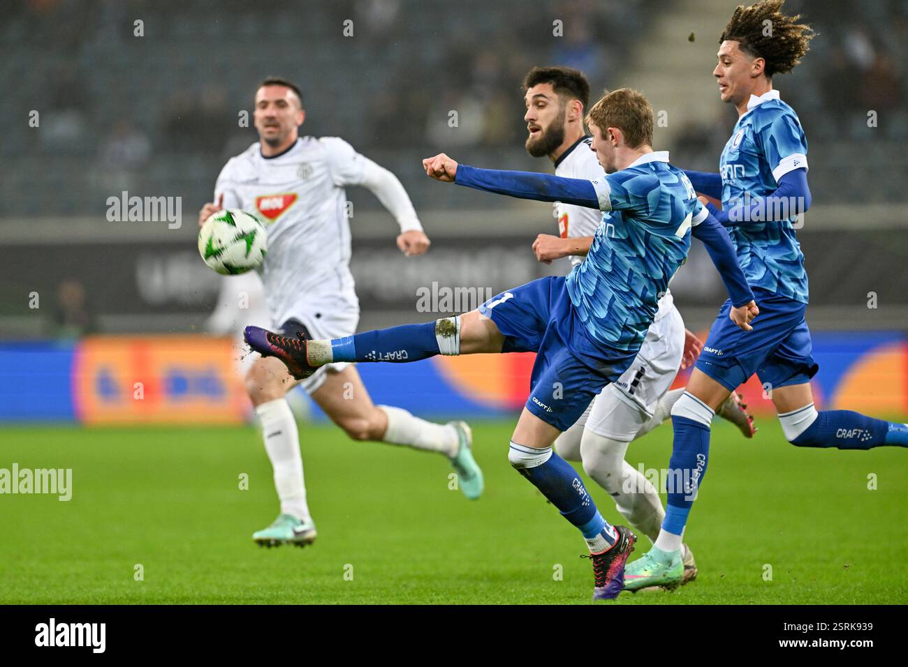 Gent, Belgium. 12th Dec, 2024. Max Dean (21) of AA Gent pictured in ...