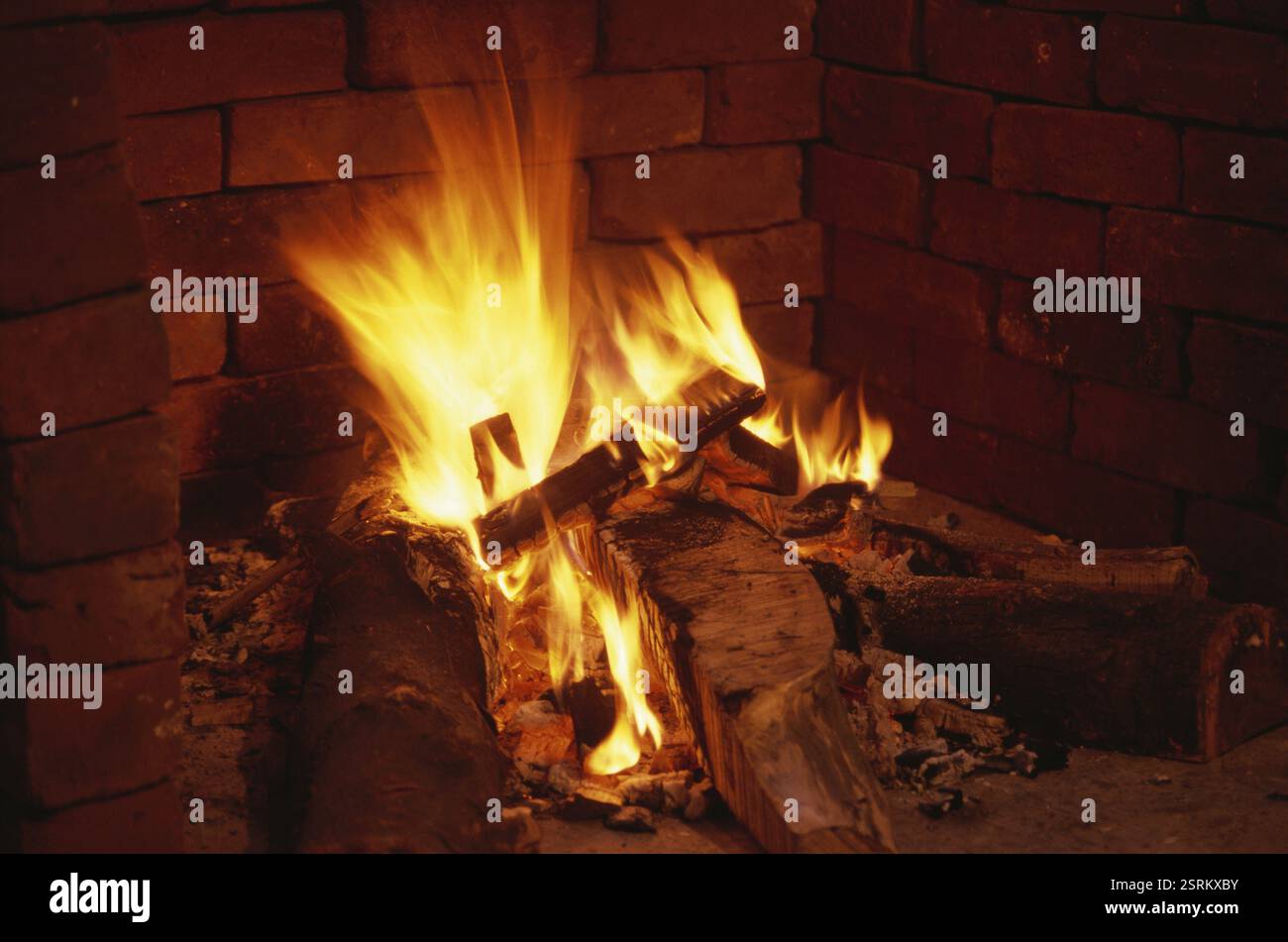 India pits hi-res stock photography and images - Alamy