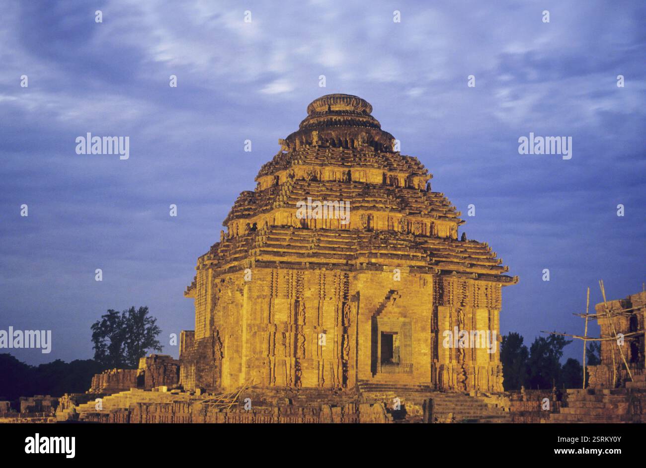 Konark sun temples hi-res stock photography and images - Alamy