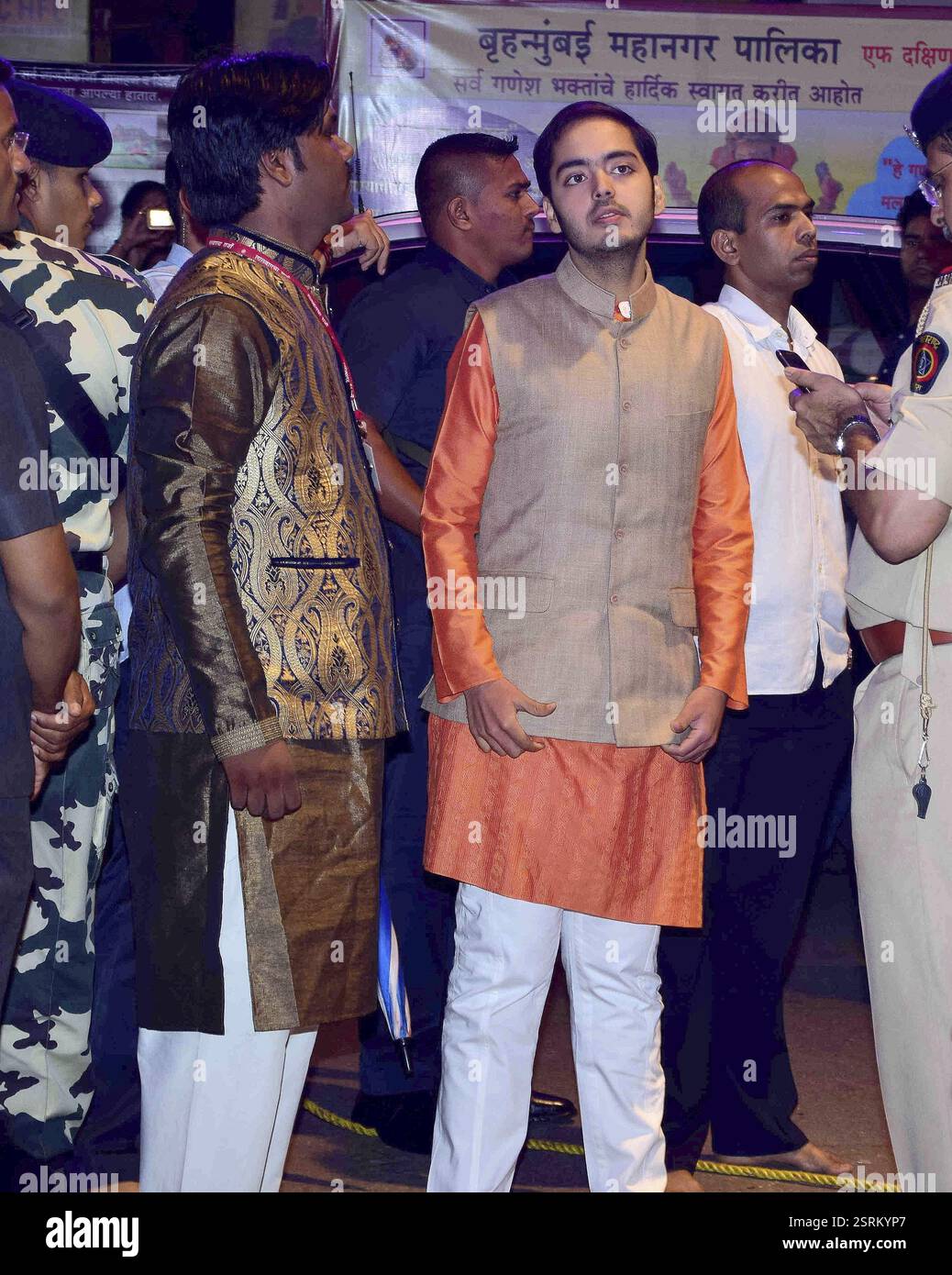 Anant Ambani son Mukesh Ambani Chairman Reliance Industries Limited ...