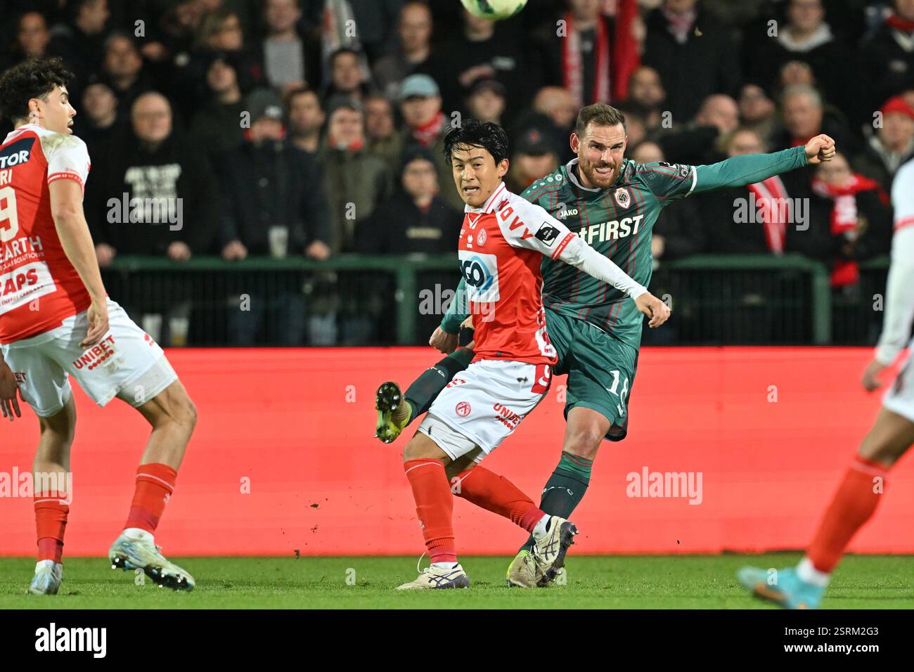 Kortrijk, Belgium. 04th Dec, 2024. Tomoki Takamine (23) of Kortrijk ...