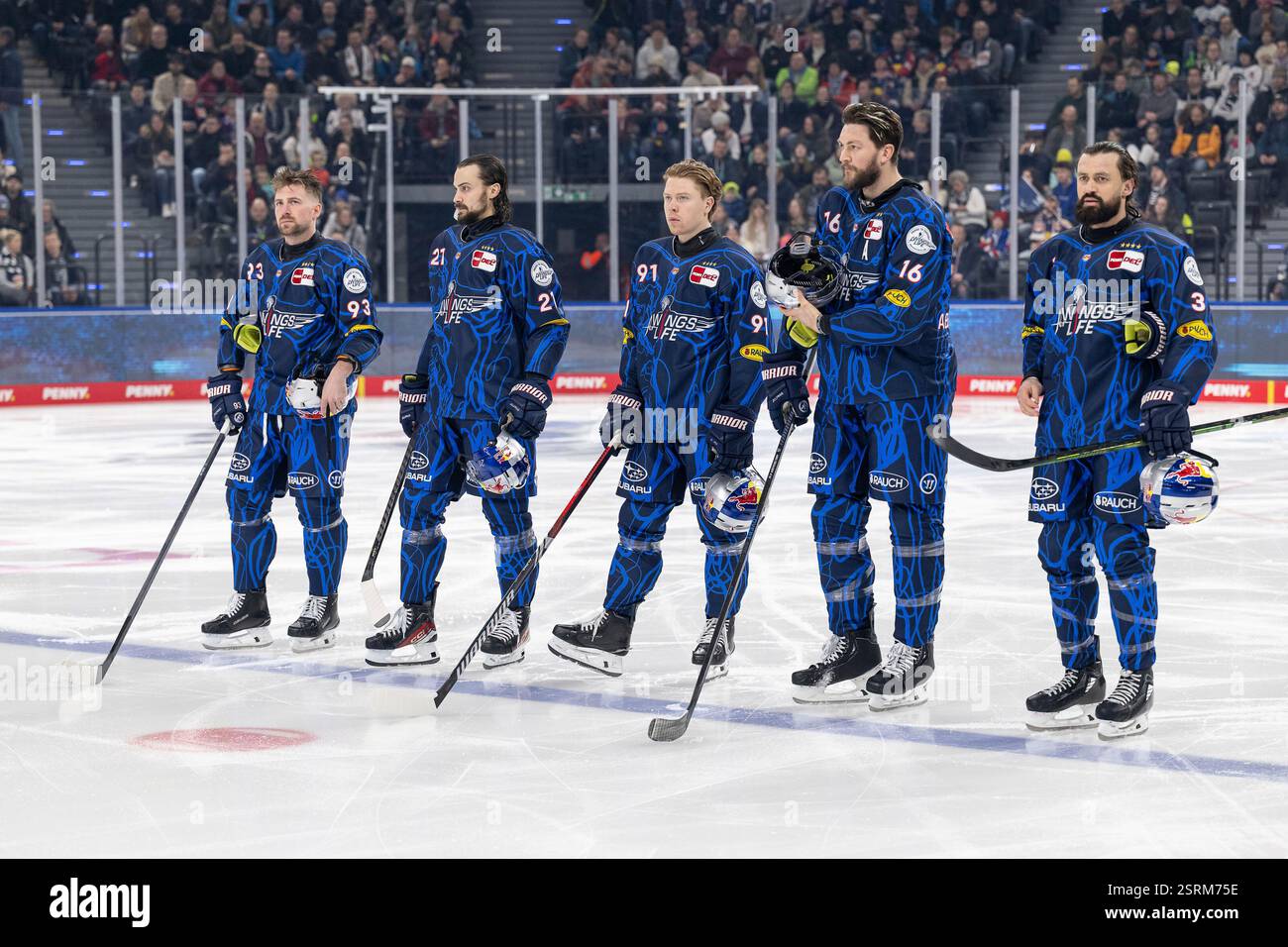 Maximilian Kastner (EHC Red Bull Muenchen, #93), Nico Kraemmer (EHC Red ...