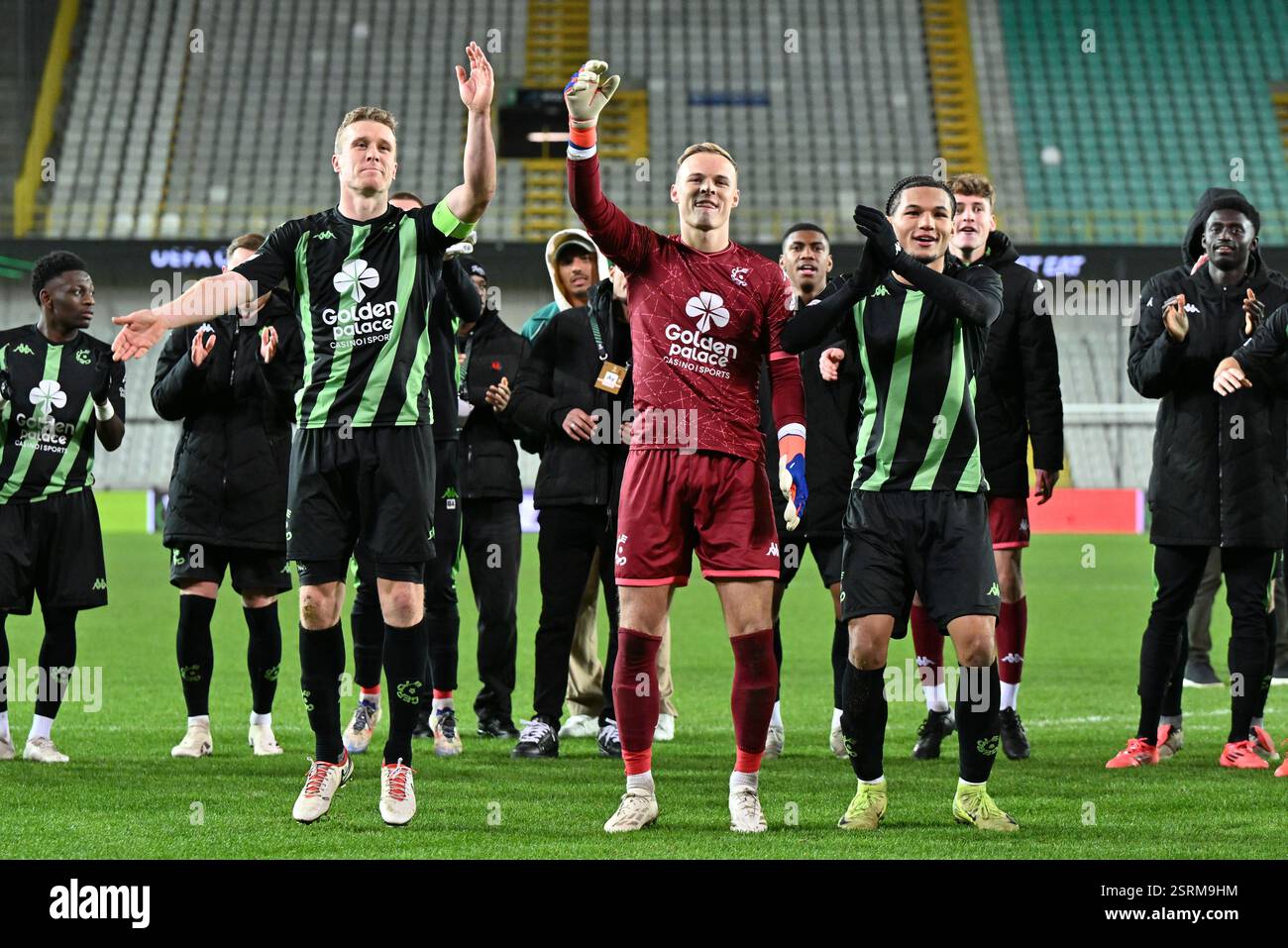 Brugge, Belgium. 19th Dec, 2024. players of Cercle with Thibo Somers ...