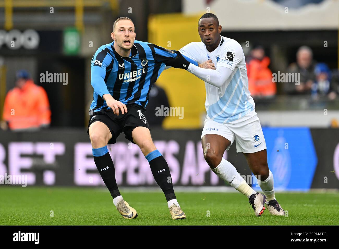 Brugge, Belgium. 15th Dec, 2024. Gustaf Nilsson (19) of Club Brugge and ...