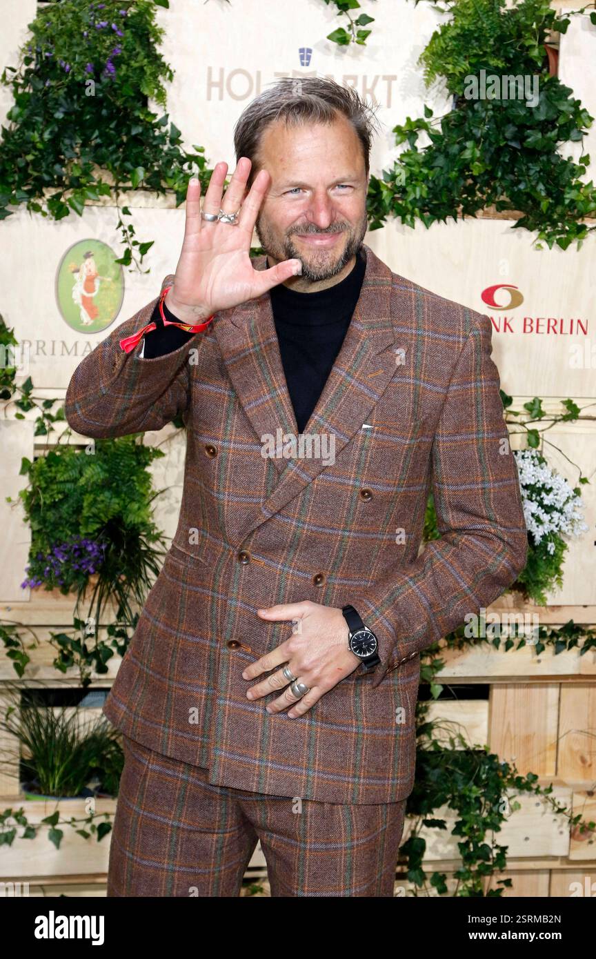 Philipp Hochmair bei der Medienboard Party 2025 im Rahmen der Berlinale 2025 am Holzmarkt ...