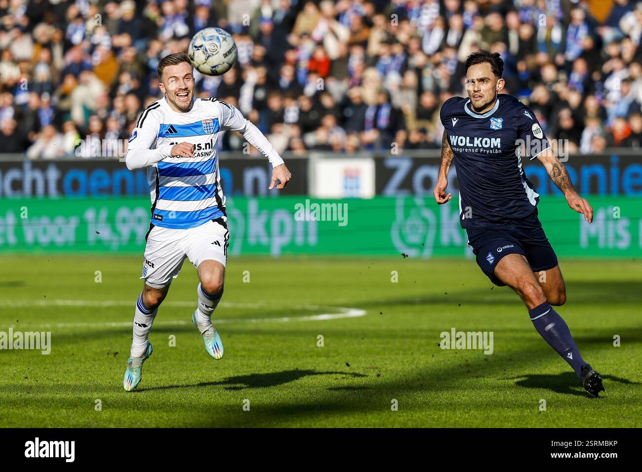 ZWOLLE - Dylan Vente of PEC Zwolle, Sam Kersten of sc Heerenveen (l-r ...