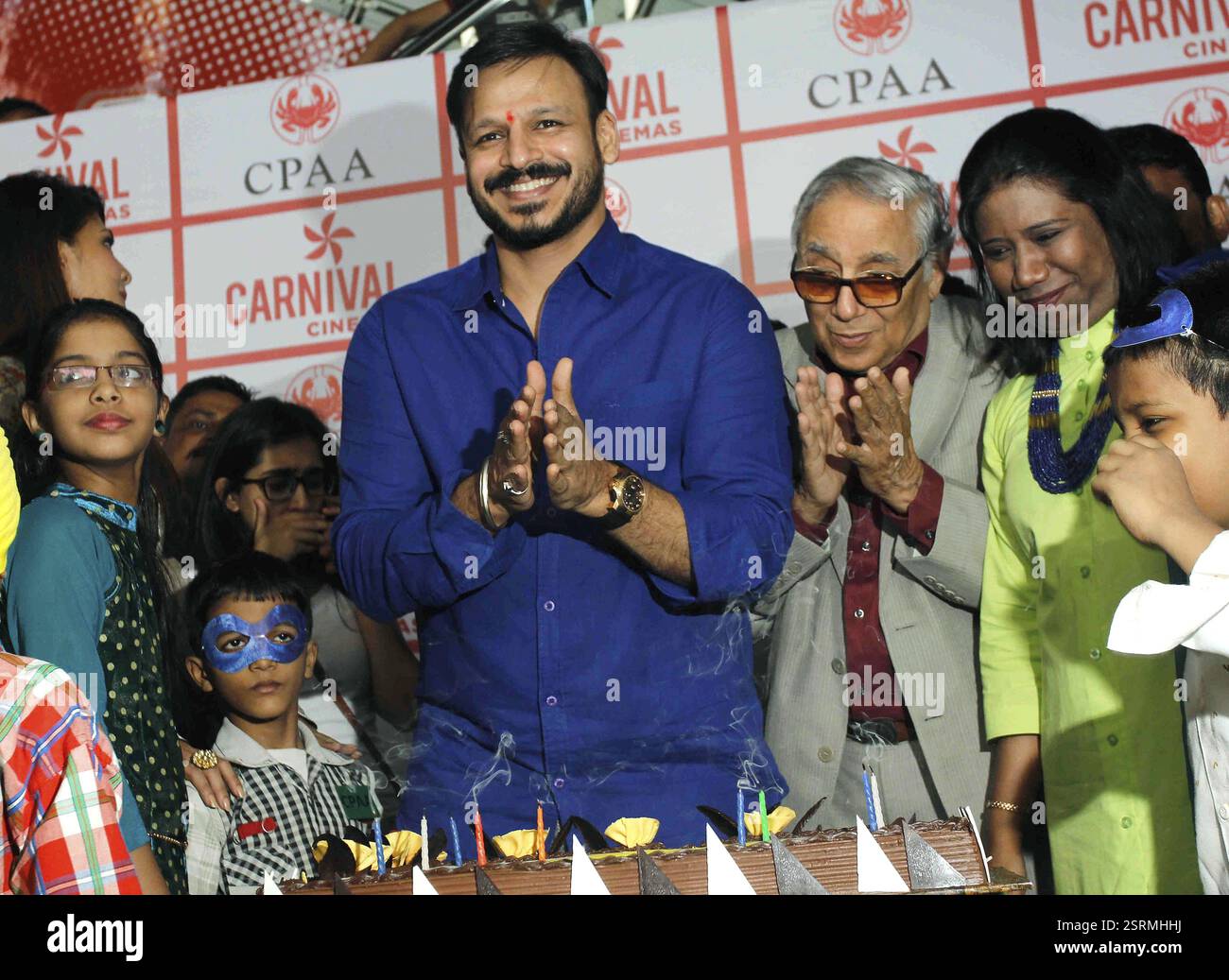 Bollywood actor Vivek Oberoi celebrates birthday Y. K. Sapru Chairman ...