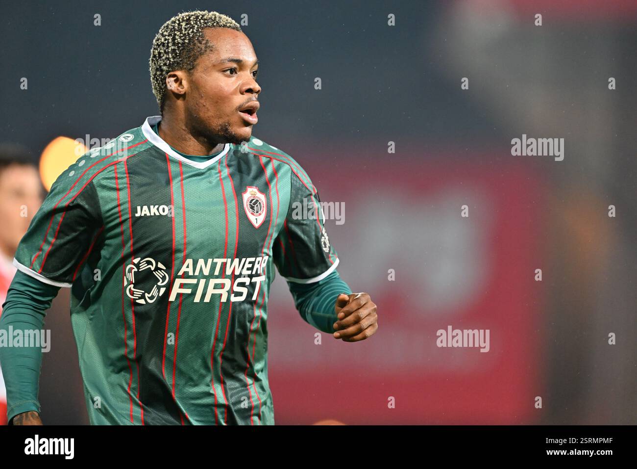 Kortrijk, Belgium. 04th Dec, 2024. Victor Udoh (19) of Antwerp pictured ...