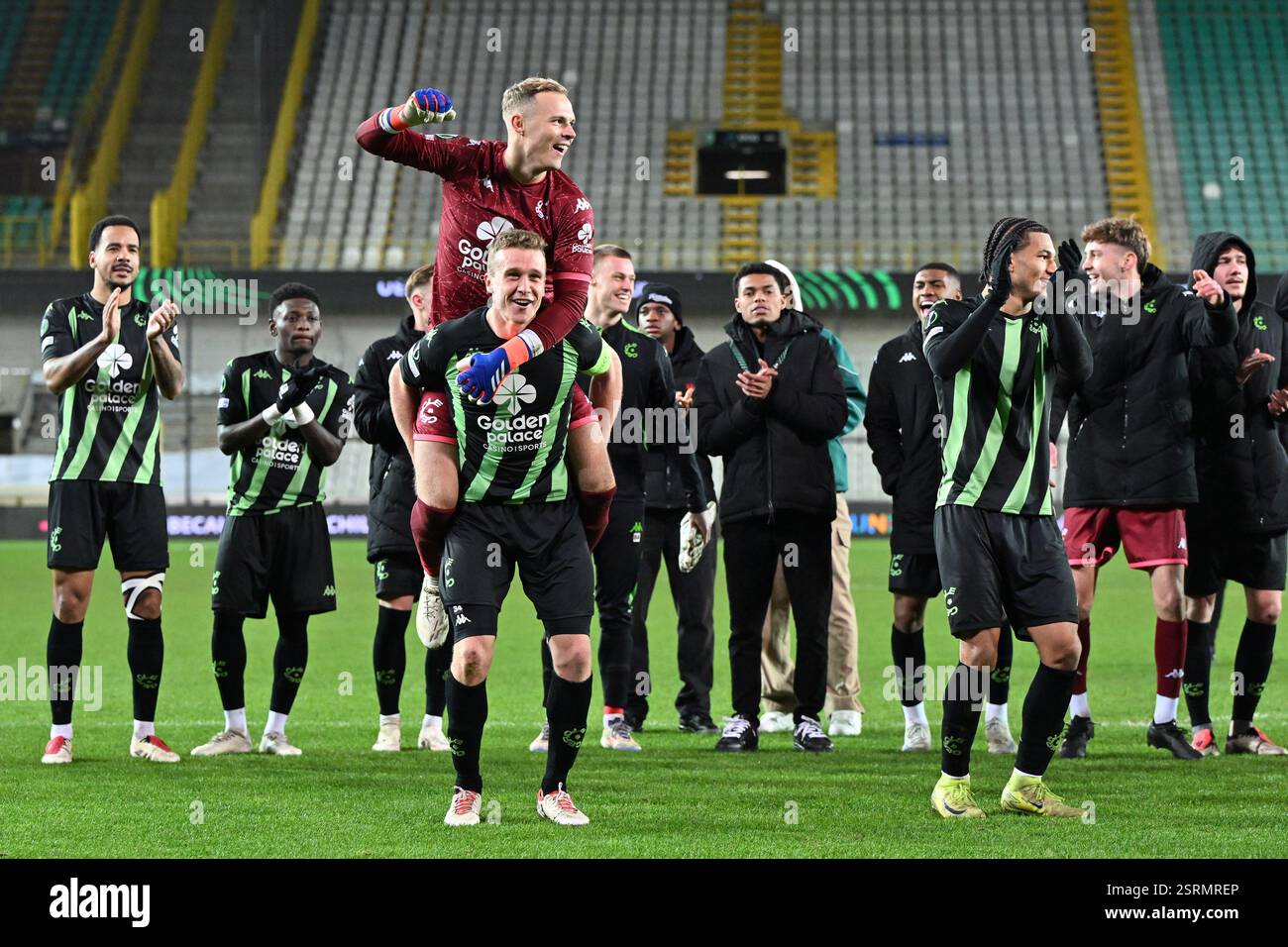 Brugge, Belgium. 19th Dec, 2024. players of Cercle with Thibo Somers ...