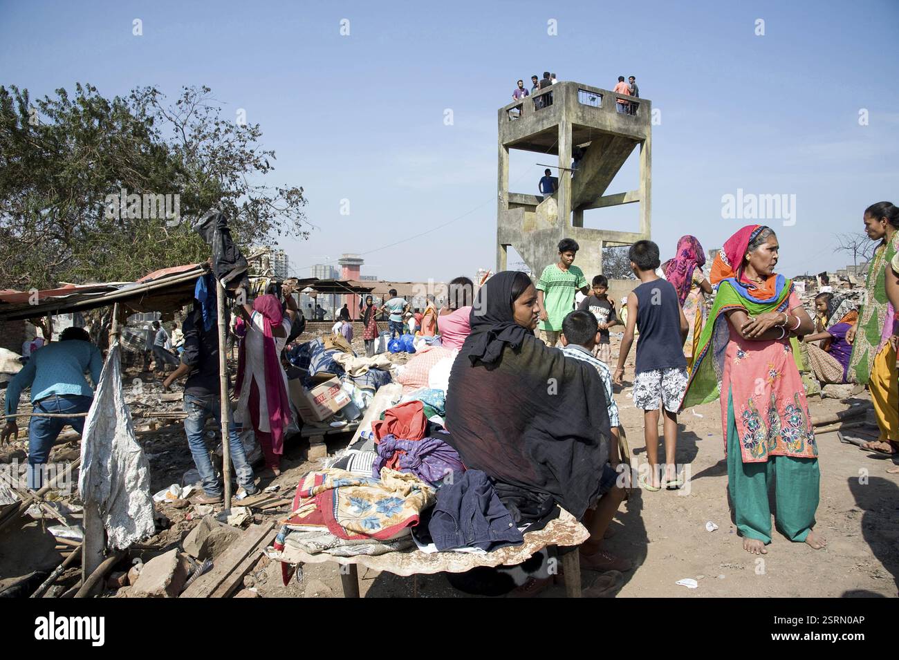 Slum fire, damu nagar, kandivali, mumbai, maharashtra, india, asia ...