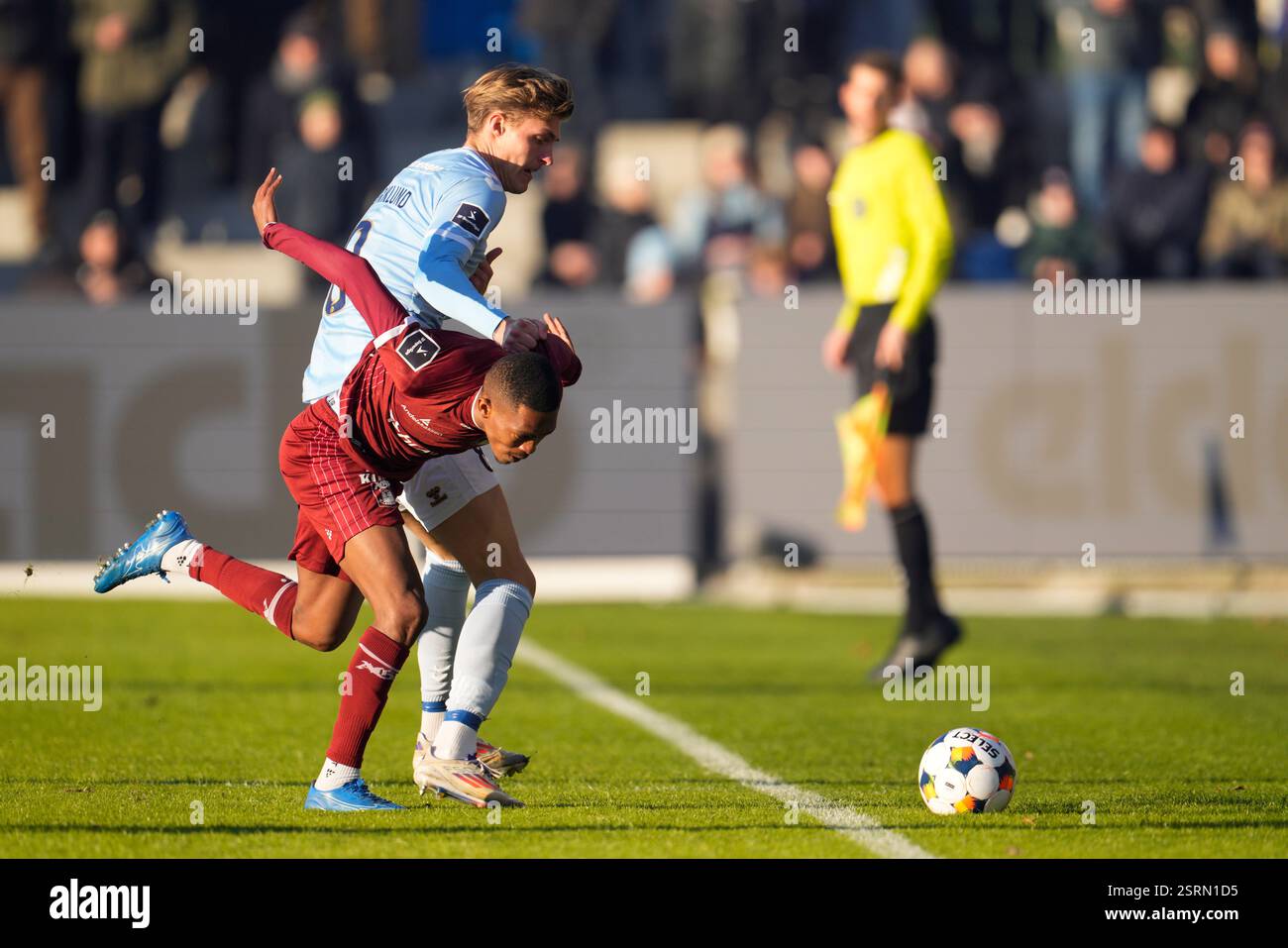 Haderslev, Denmark. 16th Feb, 2025. Soenderjyske moeder AGF i Superligaen paa Sydbank Park i ...