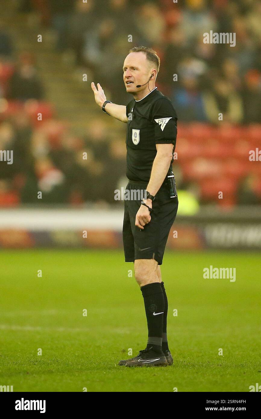 Oakwell Stadium, Barnsley, England - 15th February 2025 Referee David ...