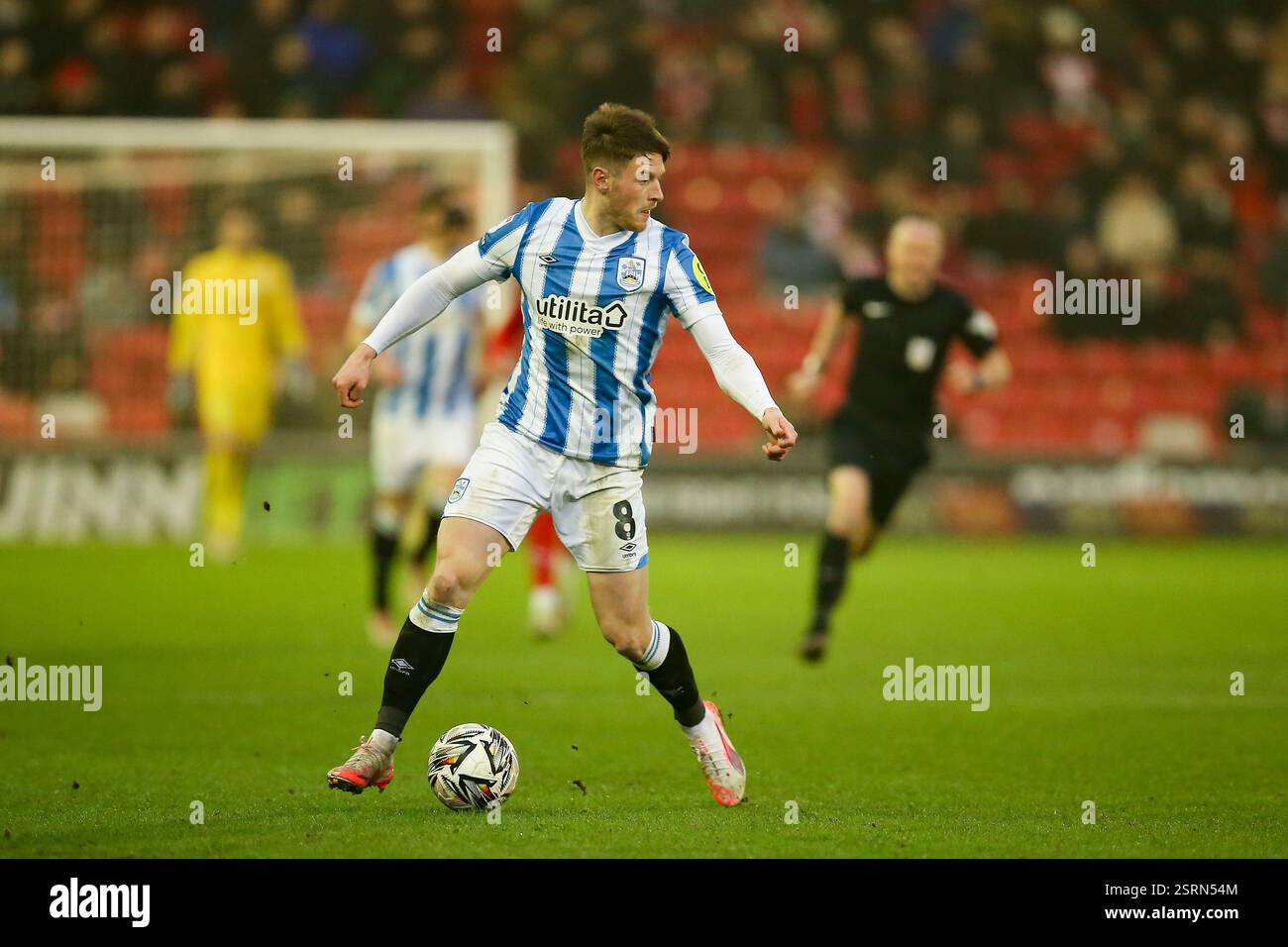 Oakwell Stadium, Barnsley, England - 15th February 2025 Ben Wiles (8 ...