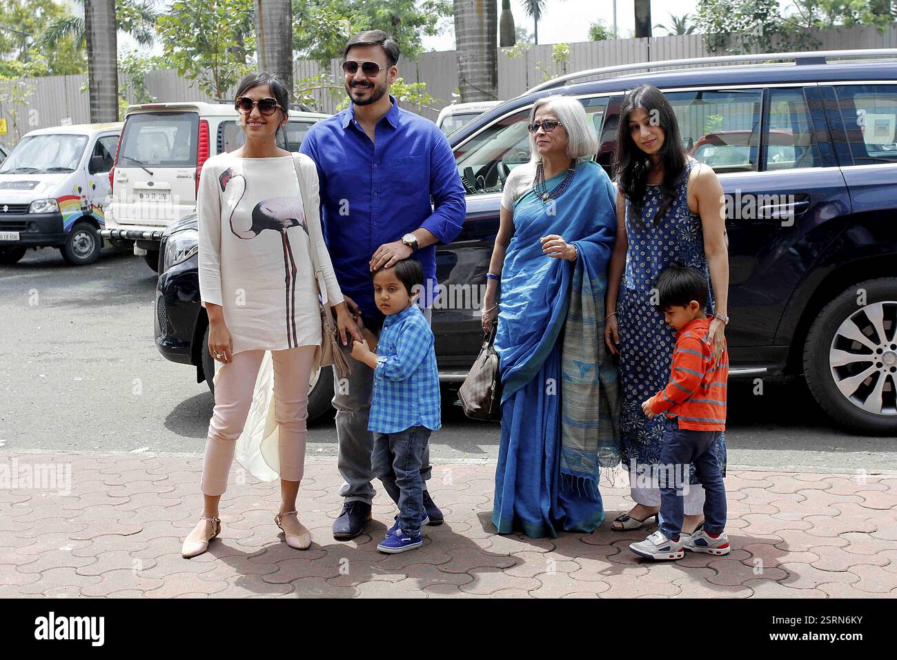 Bollywood actor Vivek Oberoi Priyanka Alva Oberoi Vivaan Veer Oberoi ...