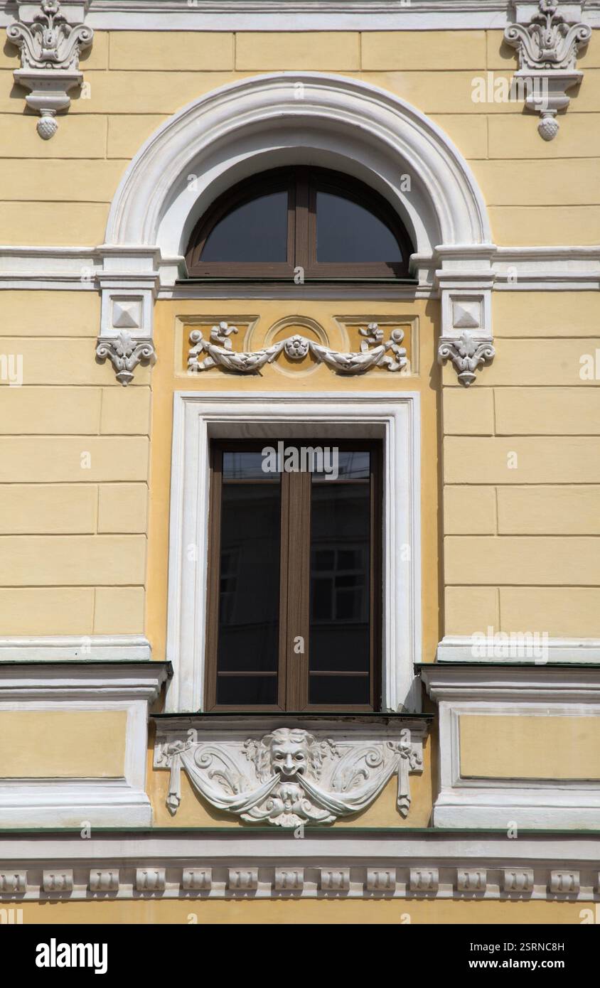 Charming architectural elements hi-res stock photography and images - Alamy