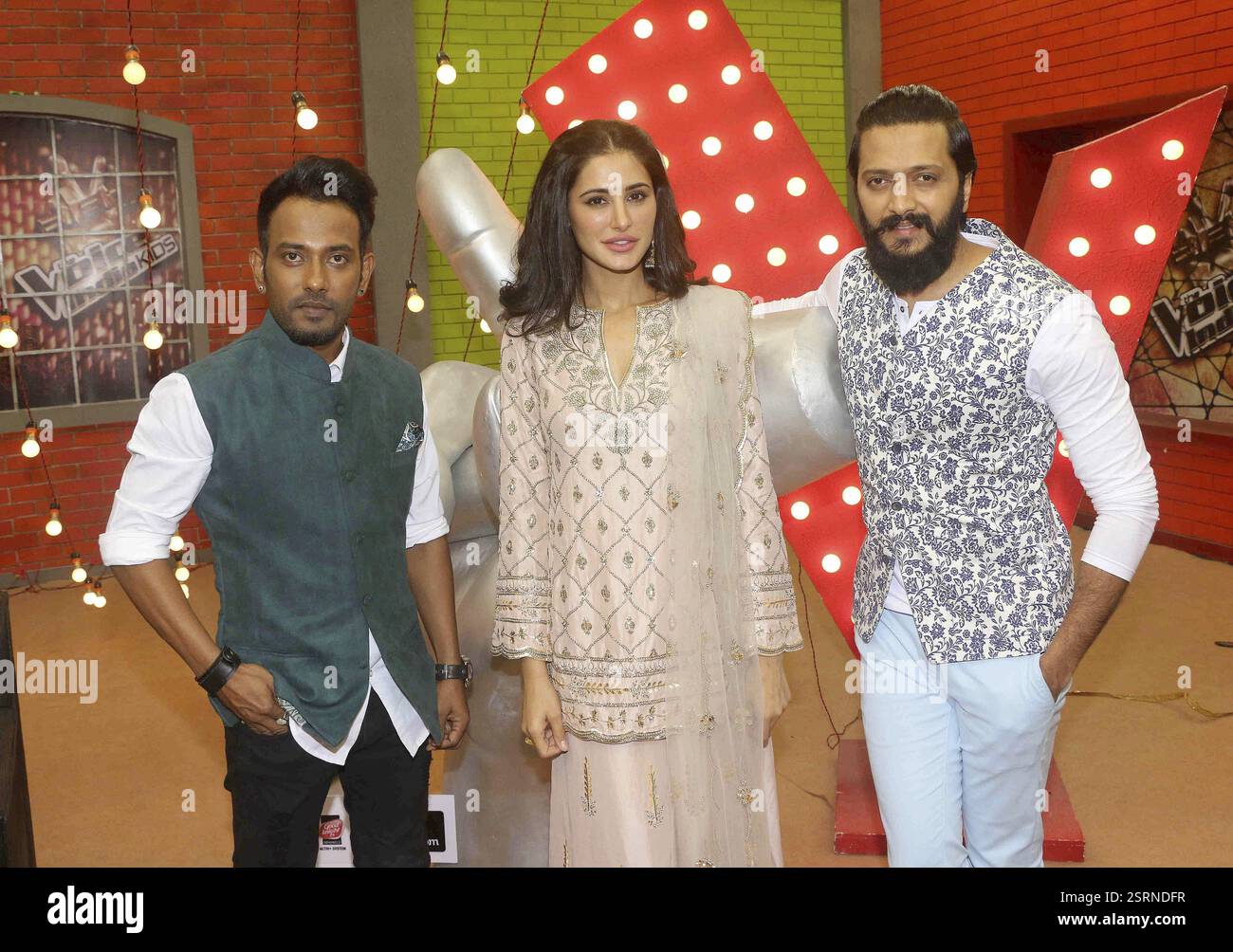 Bollywood choreographer Dharmesh Yelande actors Nargis Fakhri Riteish Deshmukh promotion film ...