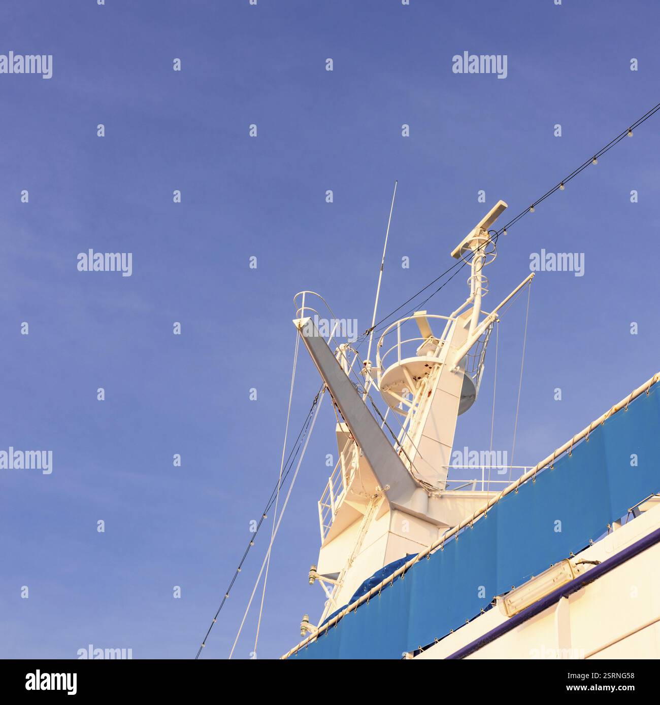 Ship radar tower Stock Photo - Alamy