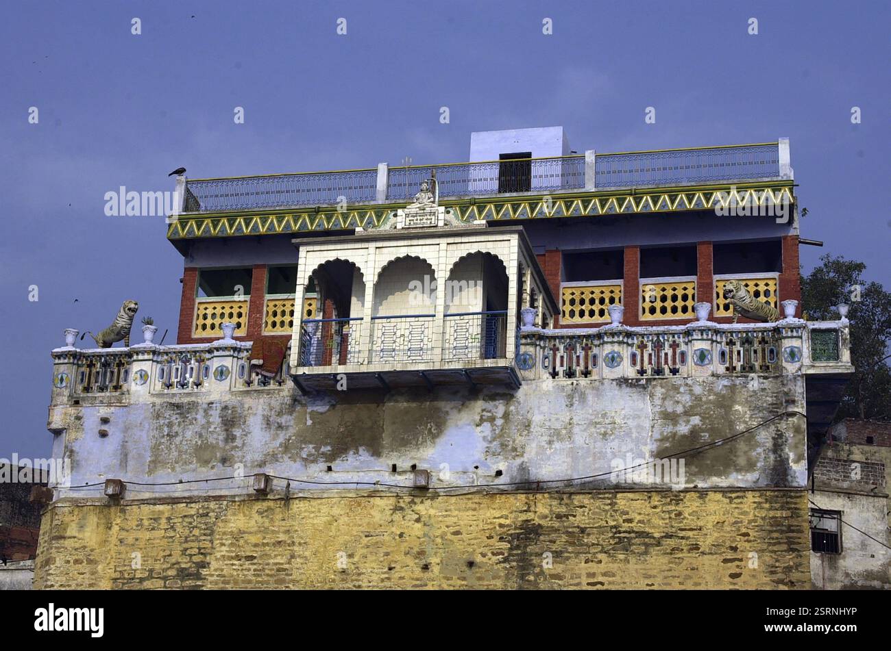 Dom Raja palace Manikarnika ghat, varanasi, uttar pradesh, India, Asia ...