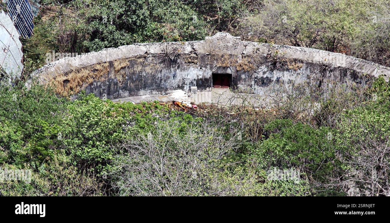 Dakhma Tower of Silence Zoroastrian ritual, Mumbai, Maharashtra, India ...