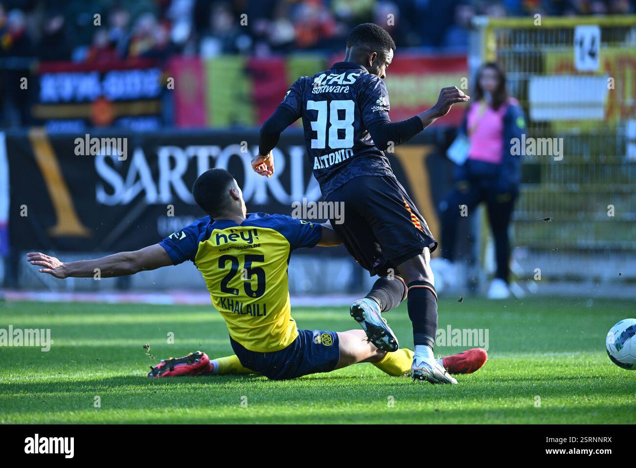Union's Anan Khalaili and Mechelen's Bill Antonio fight for the ball ...