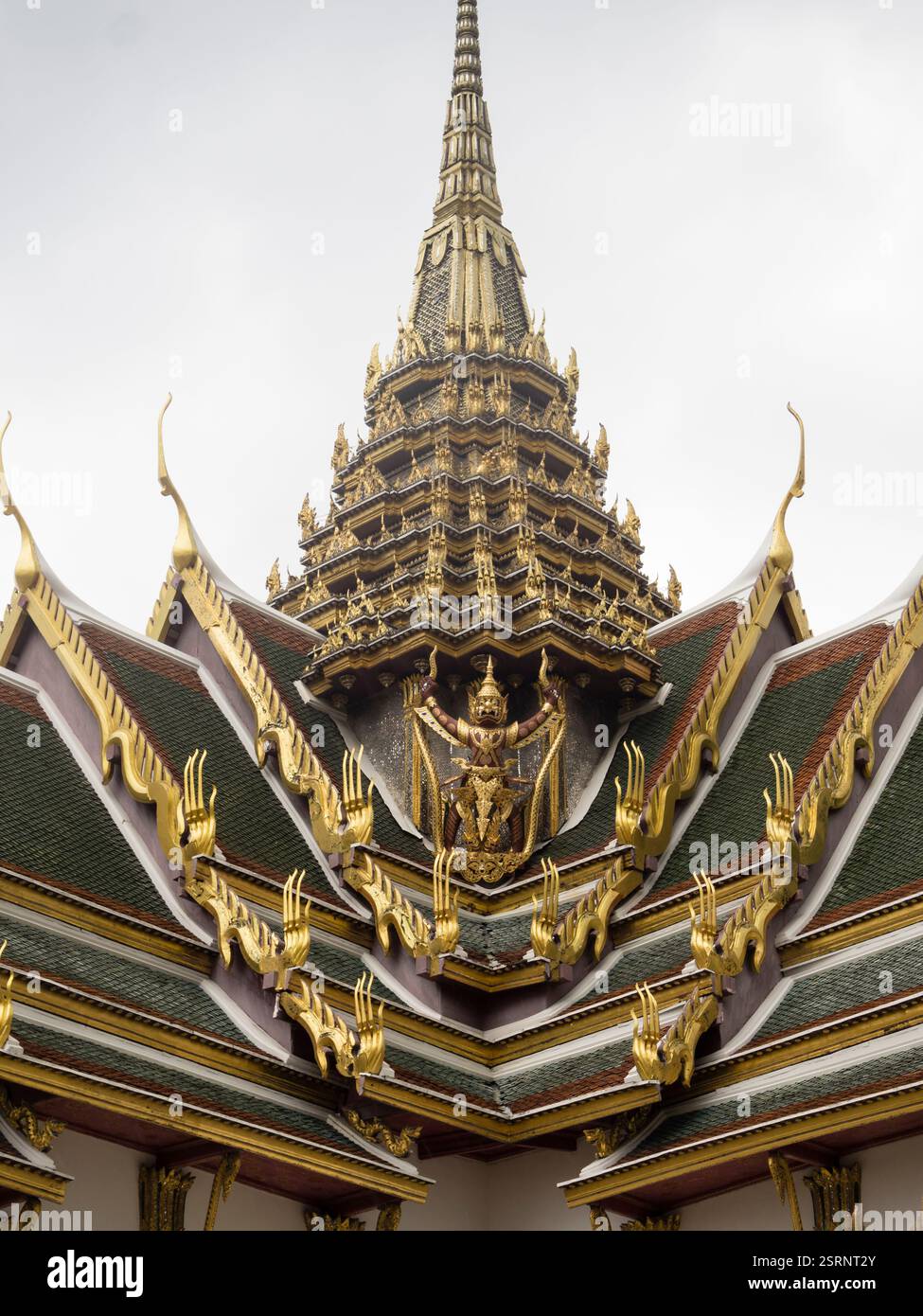 Bangkok, Thailand - 10 April 2024: The Grand Palace (Phra Borom Maha ...