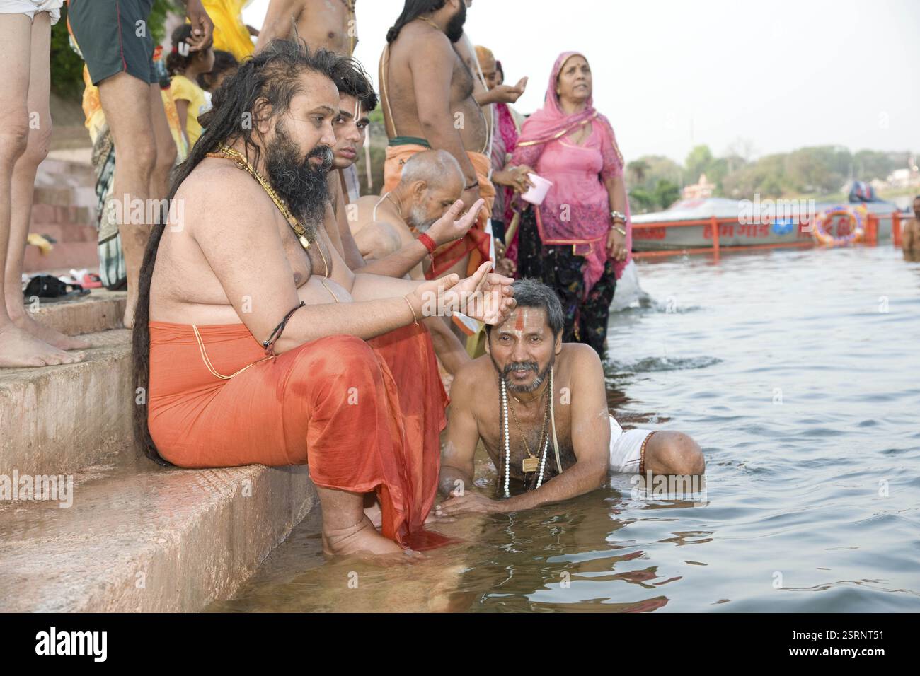 Swami rajendra das ji bathing, kumbh mela, madhya pradesh, india, asia ...