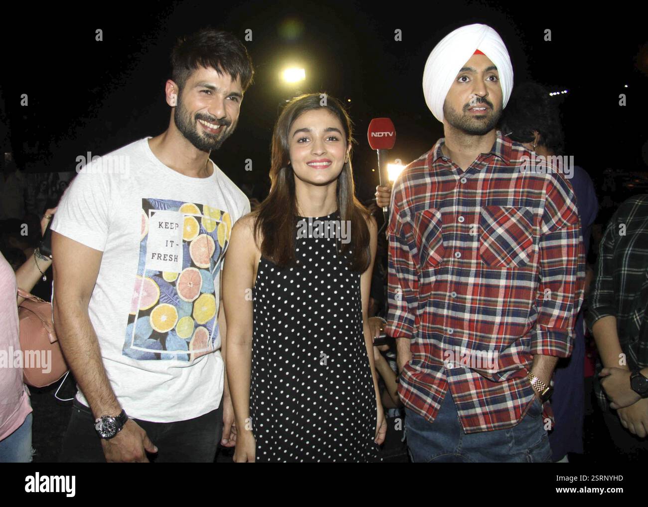 Bollywood actors Alia Bhatt Shahid Kapoor Punjabi Diljit Dosanjh visit ...
