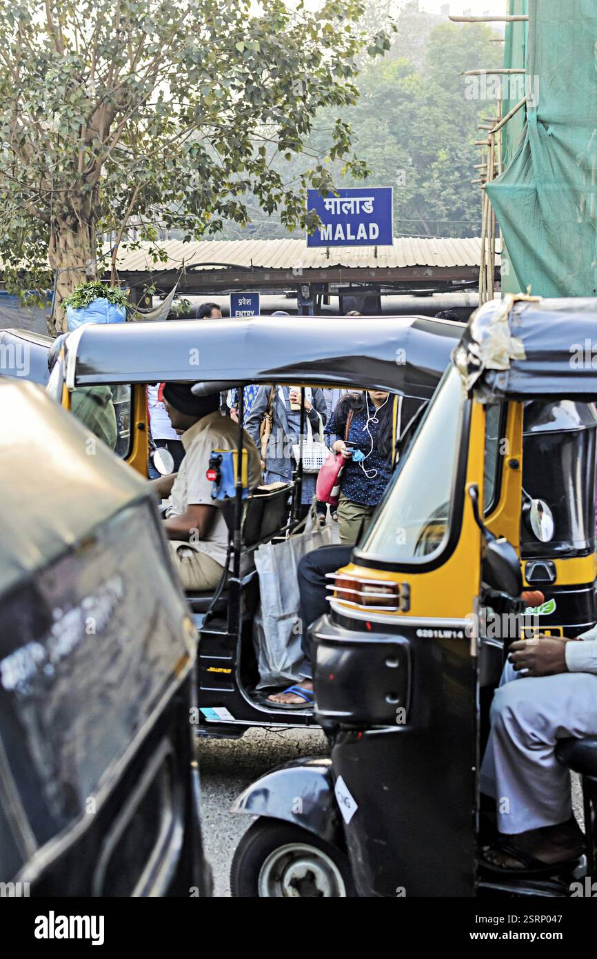 Malad station hi-res stock photography and images - Alamy