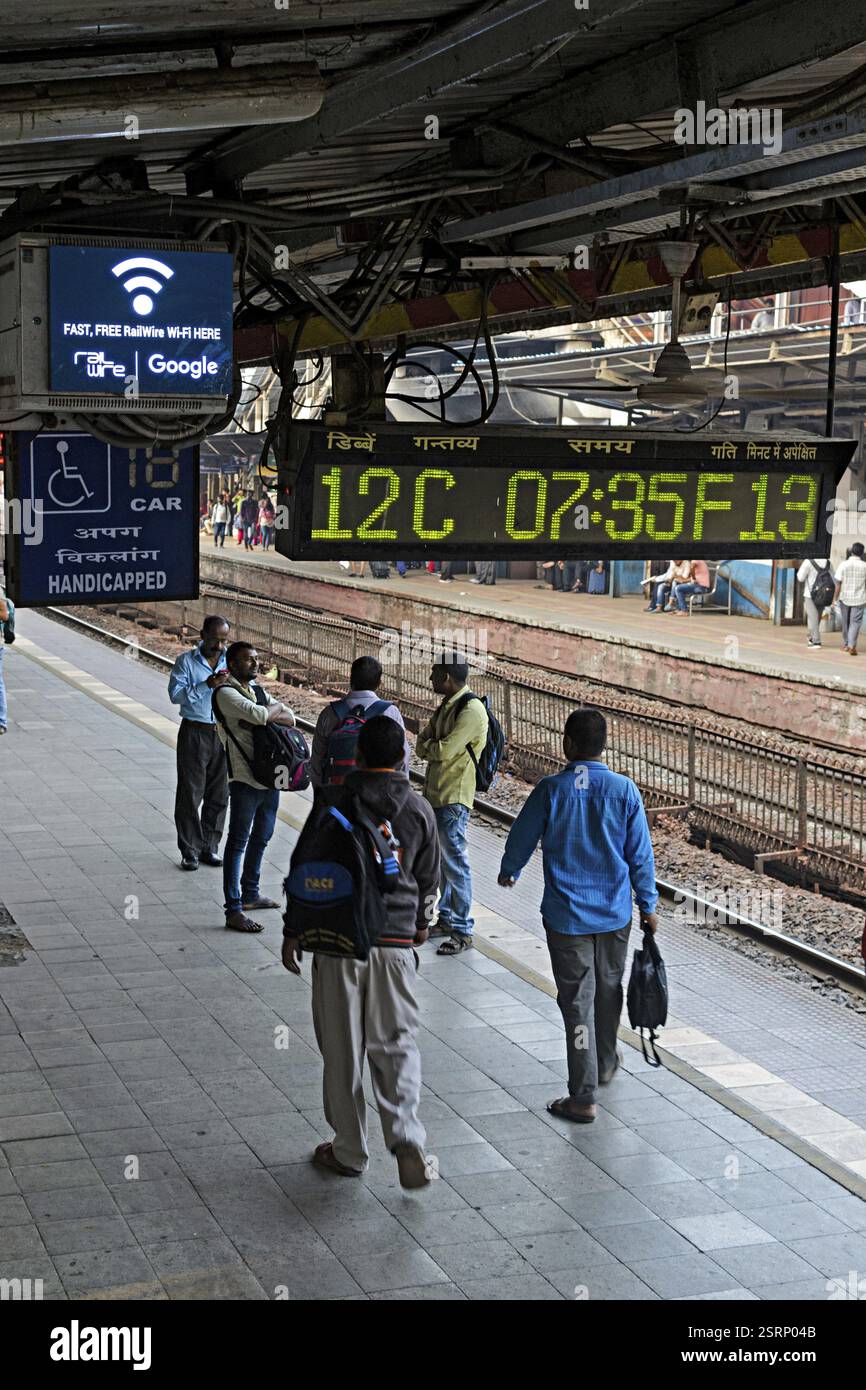 Dadar Railway Station, Mumbai, Maharashtra, India, Asia Stock Photo - Alamy