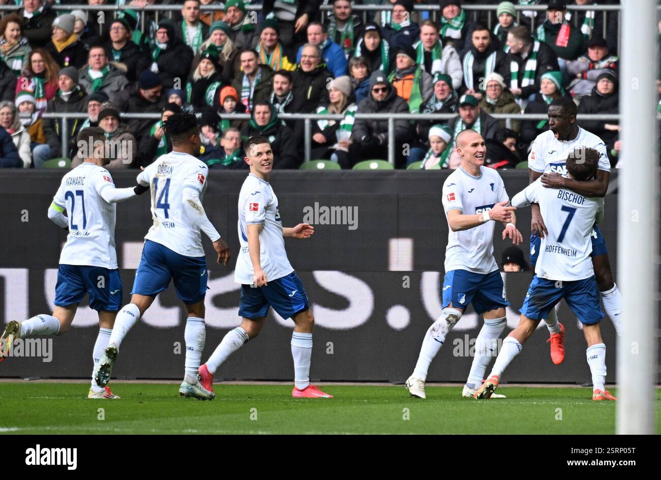 Bremen, Deutschland. 16th Feb, 2025. 16.02.2025, wohninvest ...