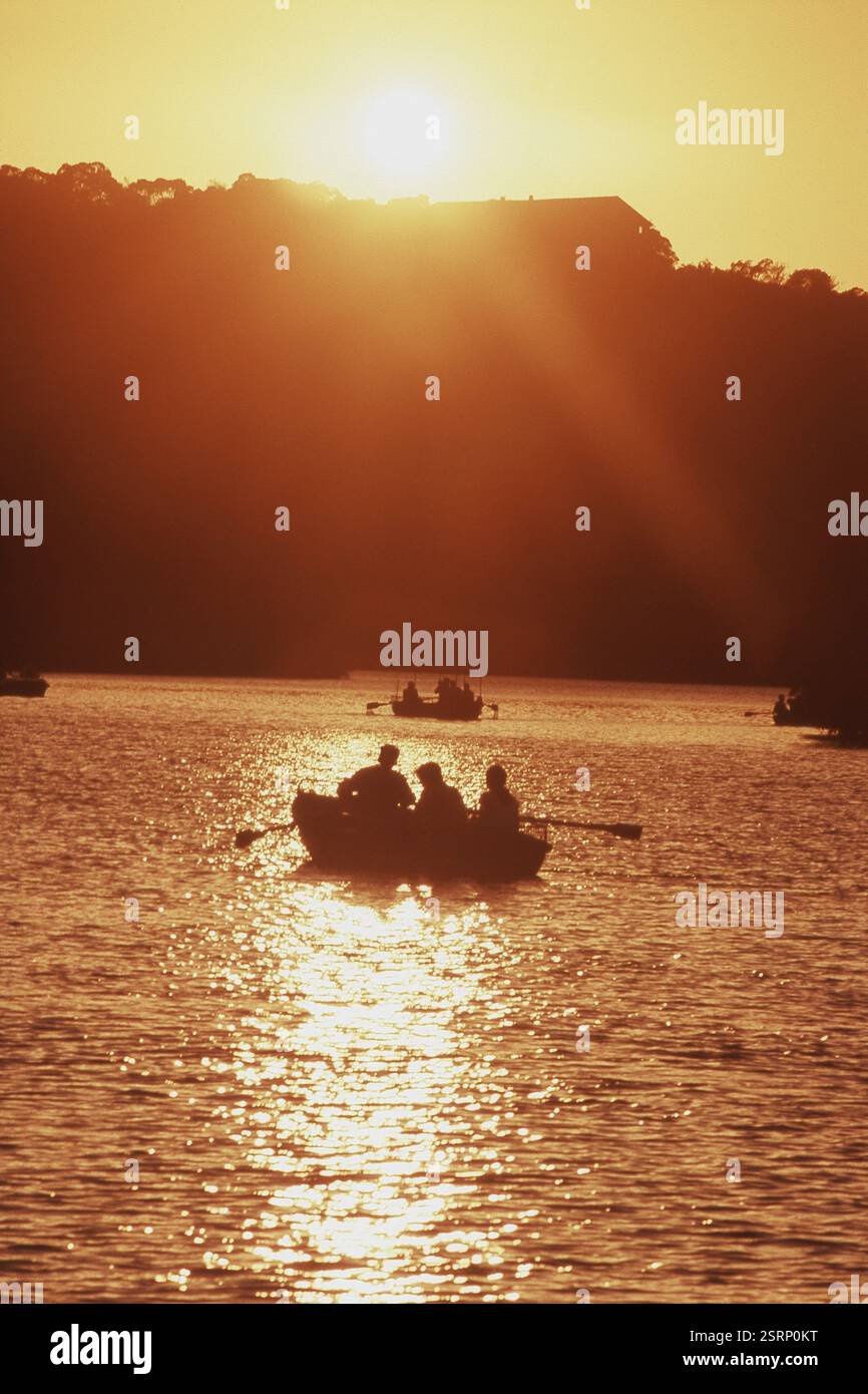 People enjoying boating at Venna Lake at Mahabaleshwar, Maharashtra ...