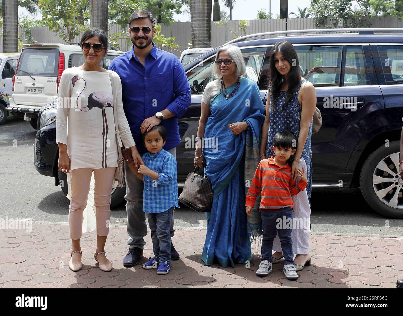 Bollywood actor Vivek Oberoi Priyanka Alva Oberoi Vivaan Veer Oberoi ...