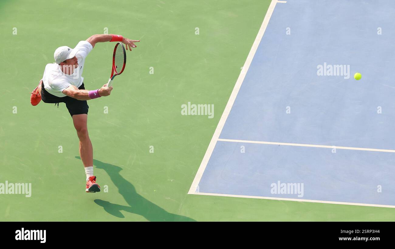 New Delhi, Delhi, India. 16th Feb, 2025. Billy Harris of Great Britain ...